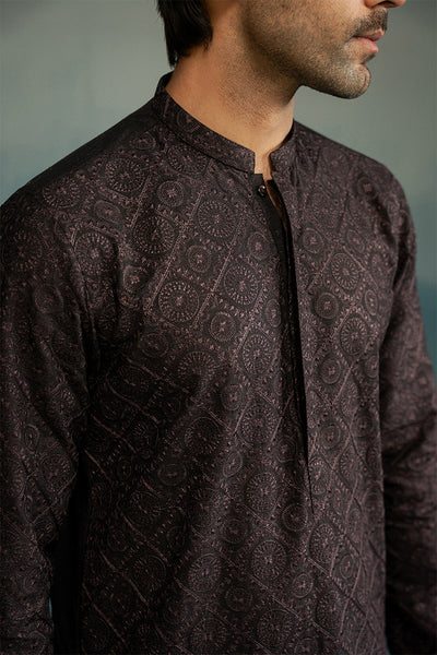 'Rasin' Embroidered Kurta Pajama – Republic by Omar Farooq